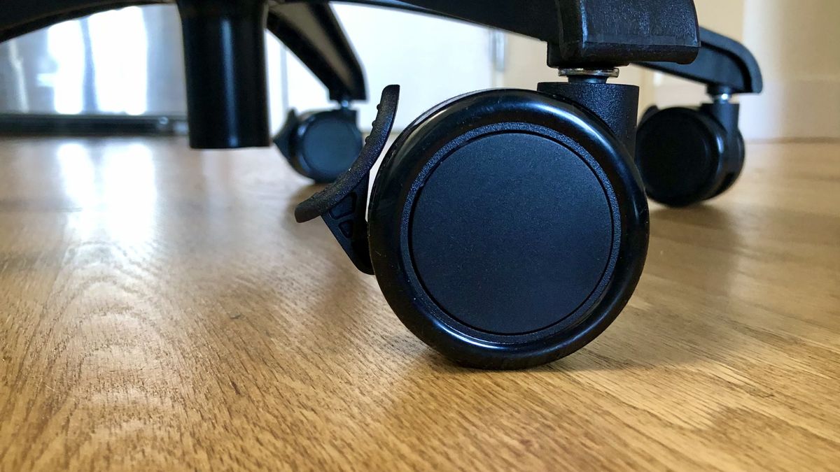 Mavix M5 Gaming Chair Review: Polish Over Posture | Tom's Hardware