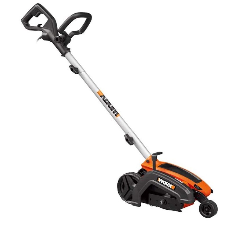 How to edge a lawn for a professional finish | Homes and Gardens