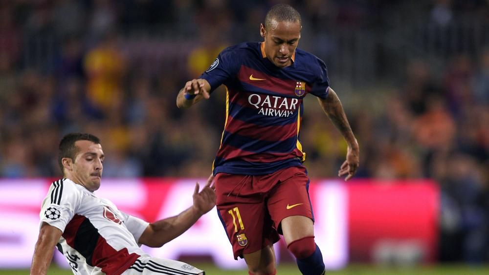 Neymar agent envisages long-term Barca future, slams Santos | FourFourTwo