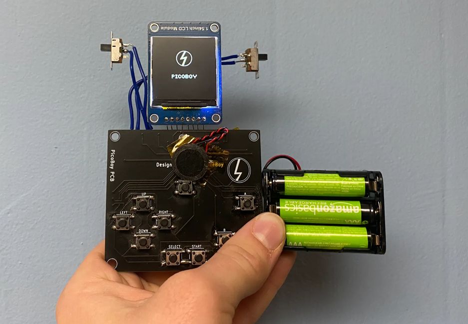 Raspberry Pi Pico Powers PicoBoy Handheld Console | Tom's Hardware