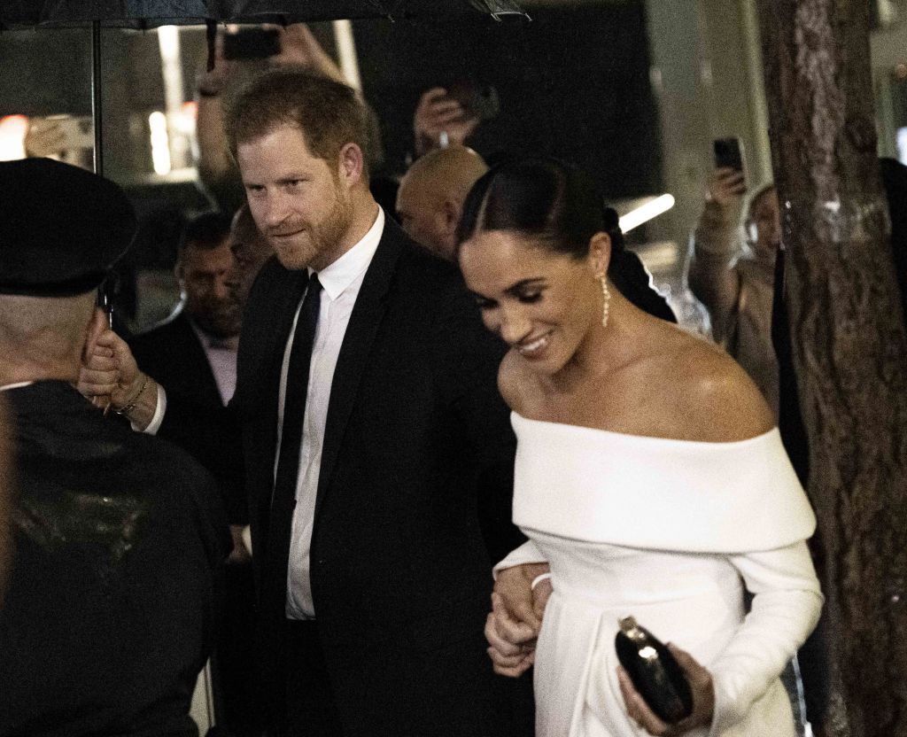 Meghan Markle Won 2 Awards in One Night for Podcast and Archewell ...