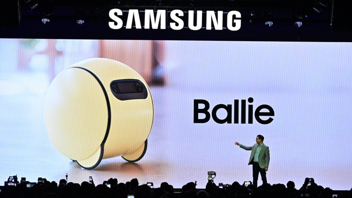 Samsung's AI home companion robot is back, and now it's a projector as ...