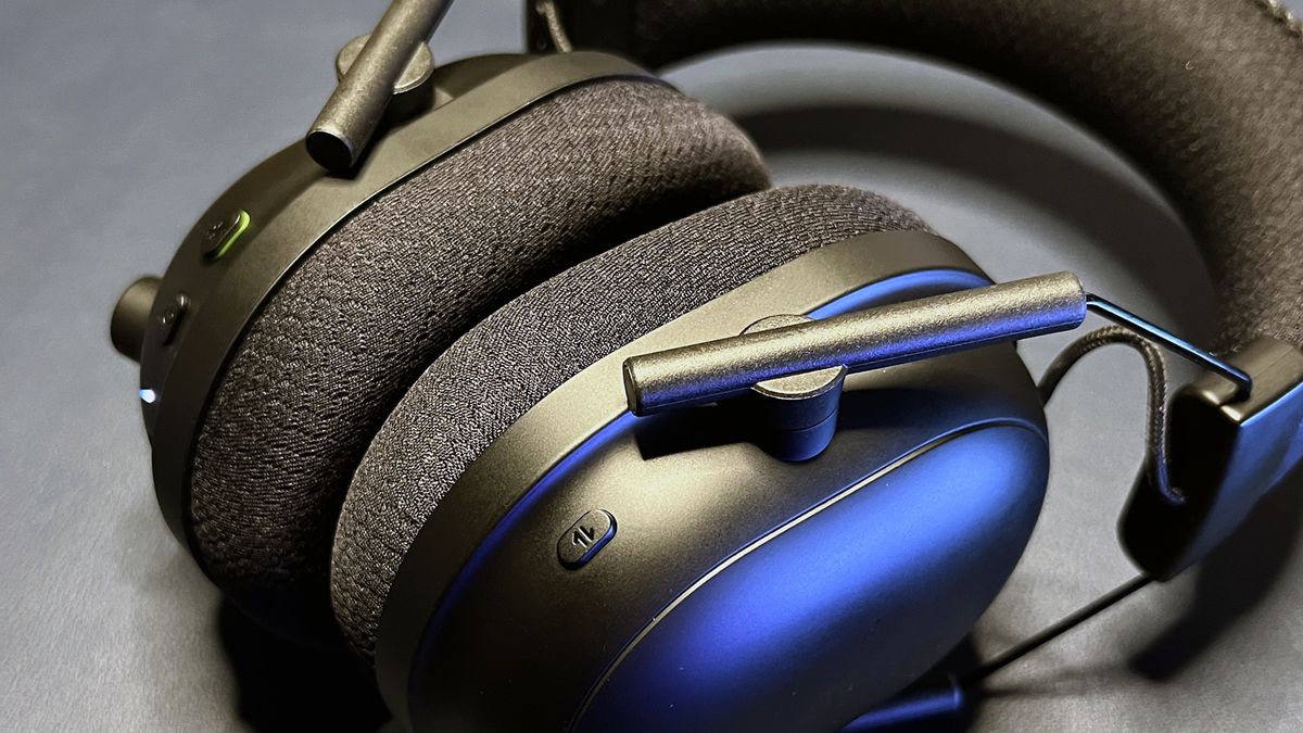 Razer BlackShark V2 Pro (2023) Review: Same Great Headset, but Better | Tom's Hardware
