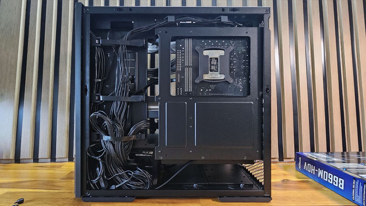 Hands-on with Lian Li's Lancool 207 PC case: Rethinking ATX on a budget ...