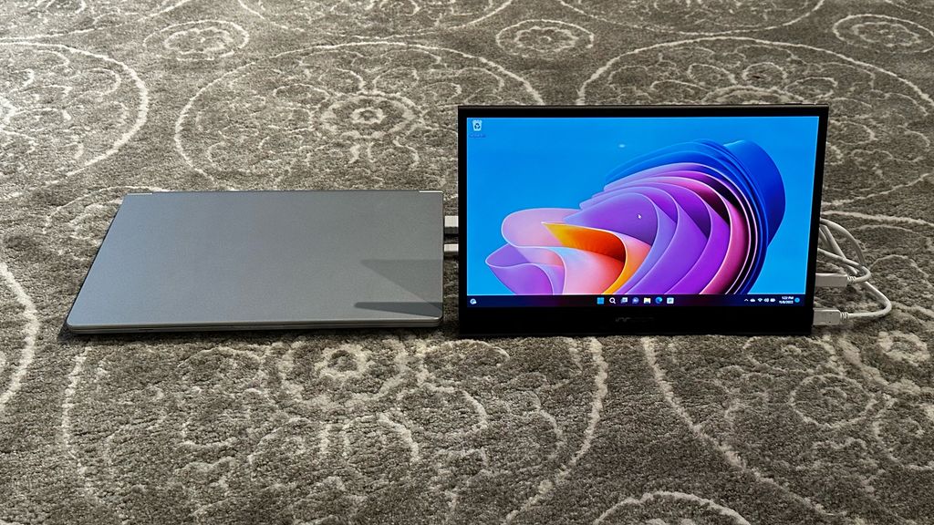 How To Close Your Laptop And Use An External Monitor Toms Hardware