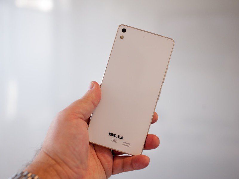 BLU's new phones are inexpensive and colorful, plus one that's really ...