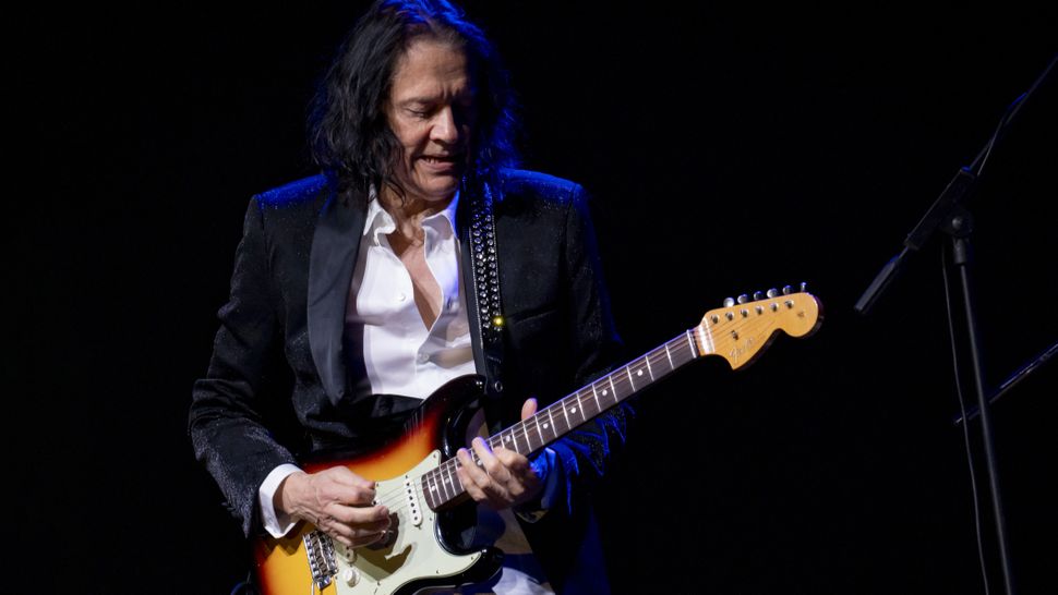 Robben Ford on Miles Davis, Joni Mitchell and his Jeff Beck tribute ...