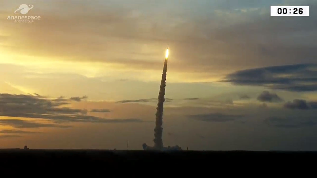 Ariane 5 Rocket Lofts 2 Satellites into Orbit in Gorgeous Sunset Launch ...
