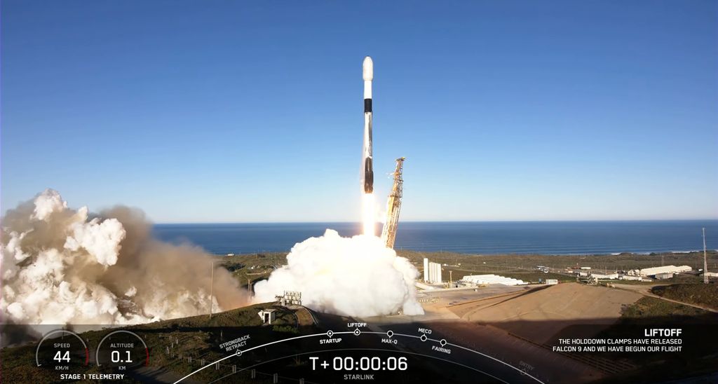 Spacex Launches 50 Satellites Lands Rocket On Ship At Sea Space