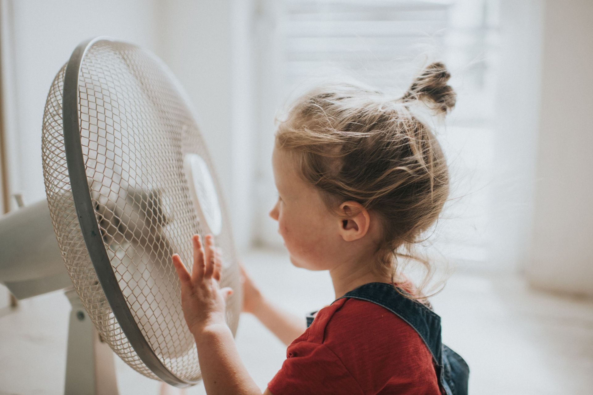 How to sleep in the heat: 25 expert tips for getting to sleep in a ...