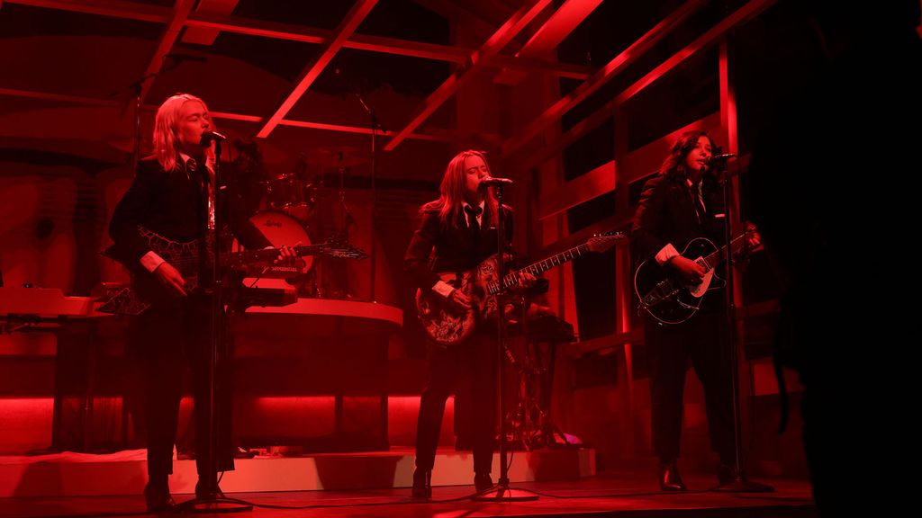 Stranger things: Phoebe Bridgers wields Eddie Munson’s guitar in ...