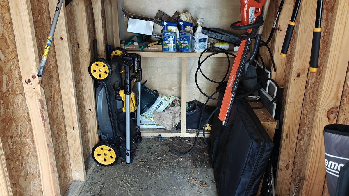 Dewalt DCMWP600X2 60V MAX Cordless Push Mower review | Top Ten Reviews