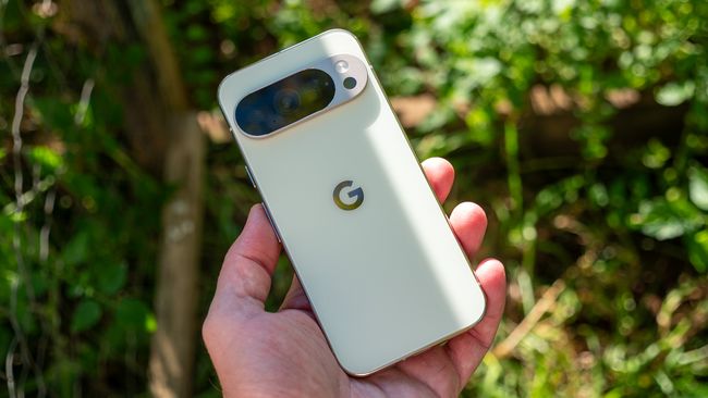 Google Pixel 10 Pro vs. Samsung Galaxy S25: Battle of the small flagships | Android Central