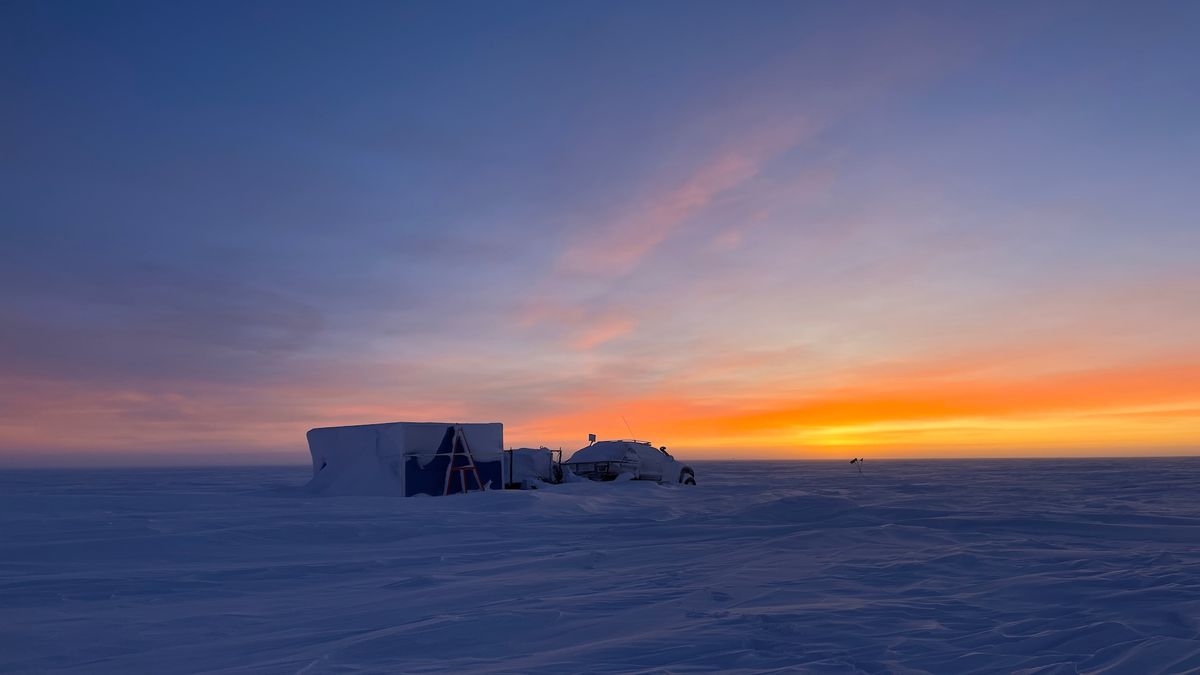 Science history: Norwegian explorer wins the treacherous race to the ...