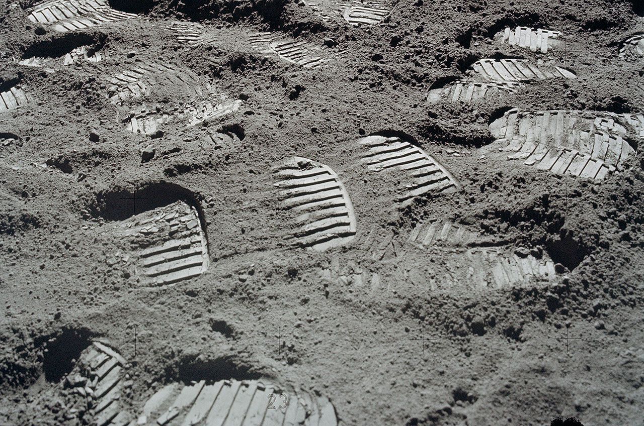 Lessons of Apollo Can Help NASA Ace Return to the Moon, Experts Say | Space