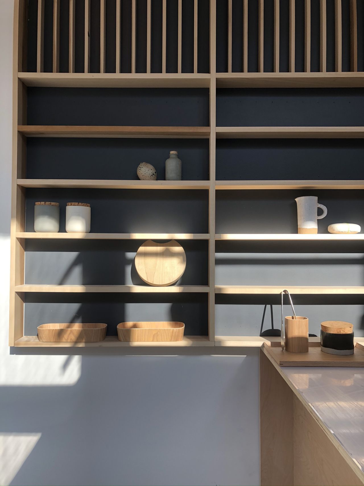 5 Things Japandi Designers do in Their Kitchens | Livingetc