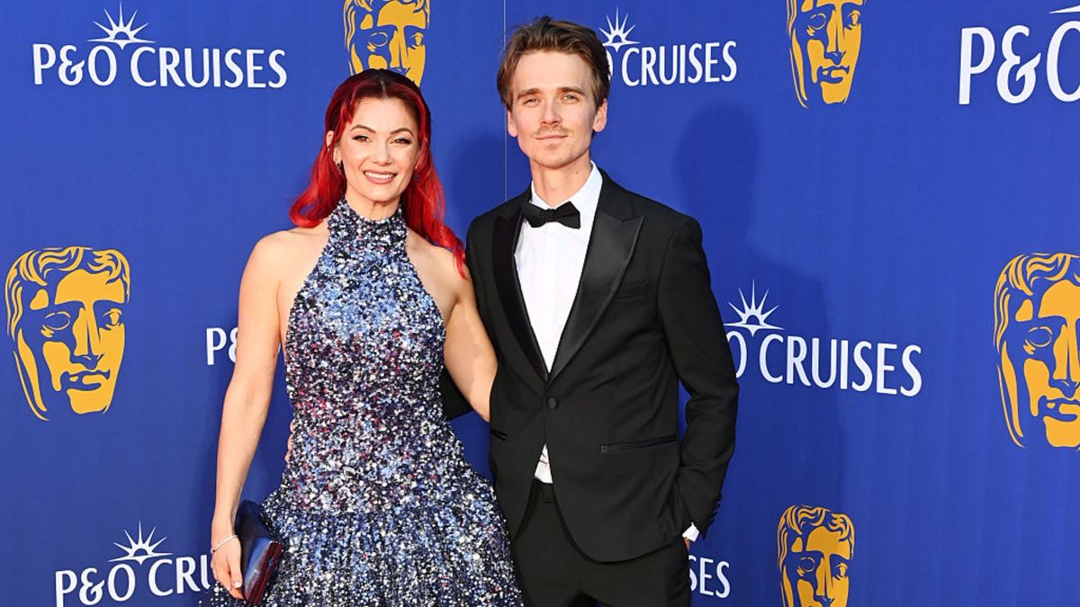 Dianne Buswell will make history as Strictly's first pregnant ...