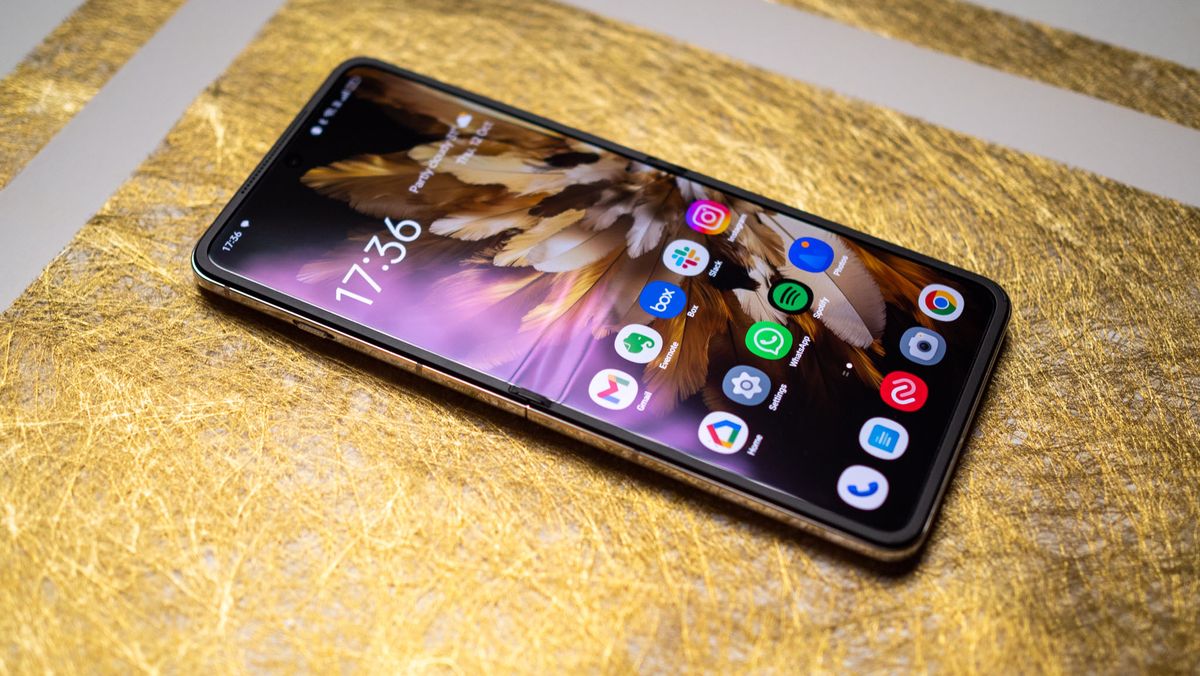 OnePlus made the flip phone I wanted — it's just selling it under ...