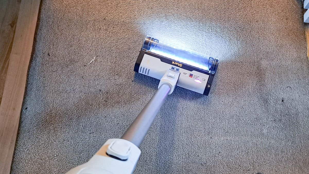Shark Clean & Empty Cordless Vacuum Cleaner review | Tom's Guide