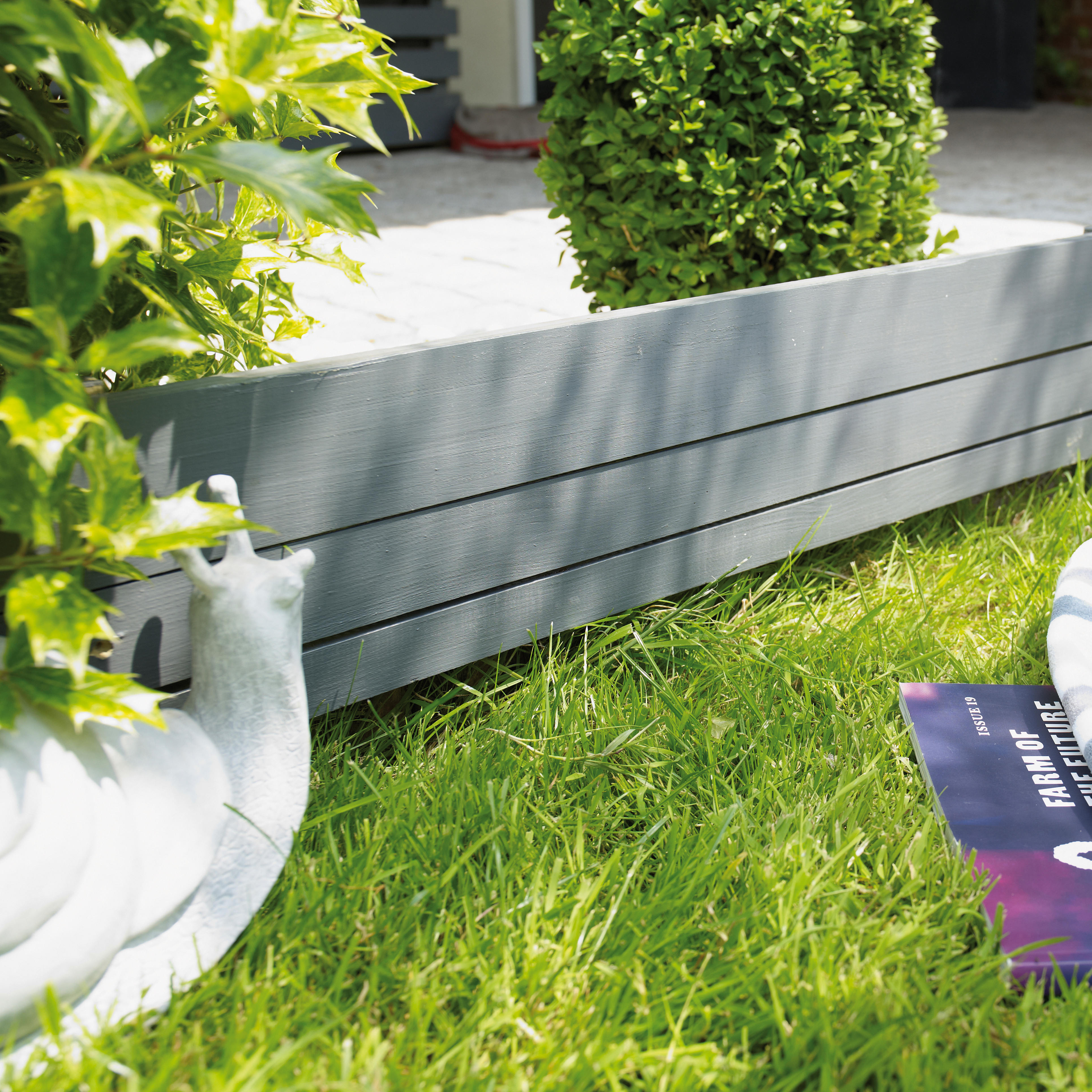 Lawn Edging Ideas: 8 Ways to Finish Your Lawn in Style | Homebuilding