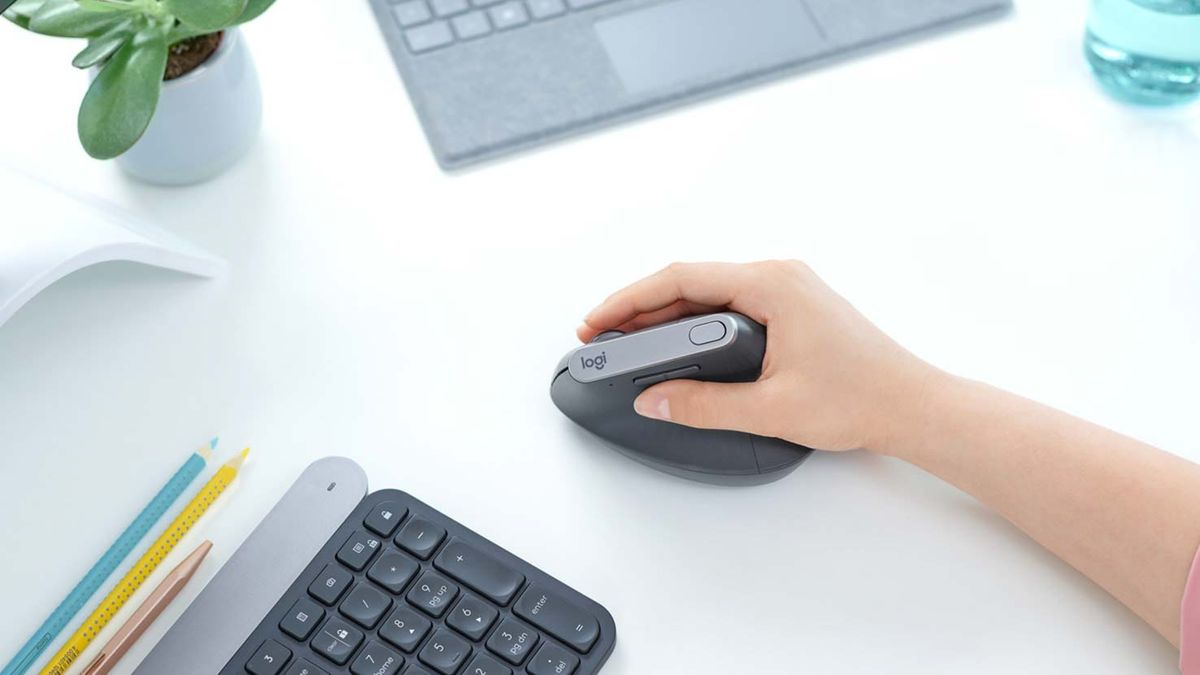I used a vertical mouse for a week — here's what happened | Tom's Guide