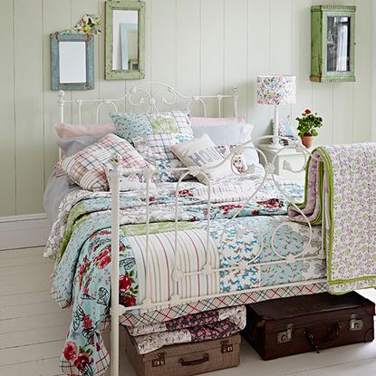 Shabby chic bedrooms | Ideal Home