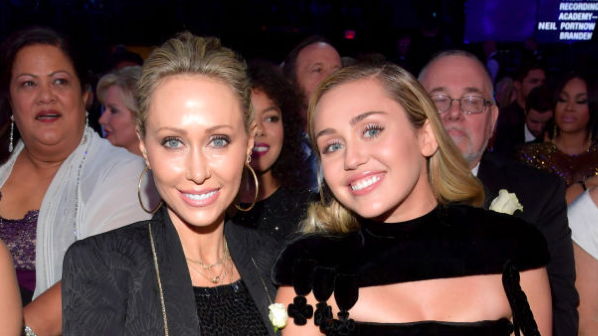 Miley Cyrus Was Her Mom's Maid of Honor at Her Gorgeous Malibu Wedding ...