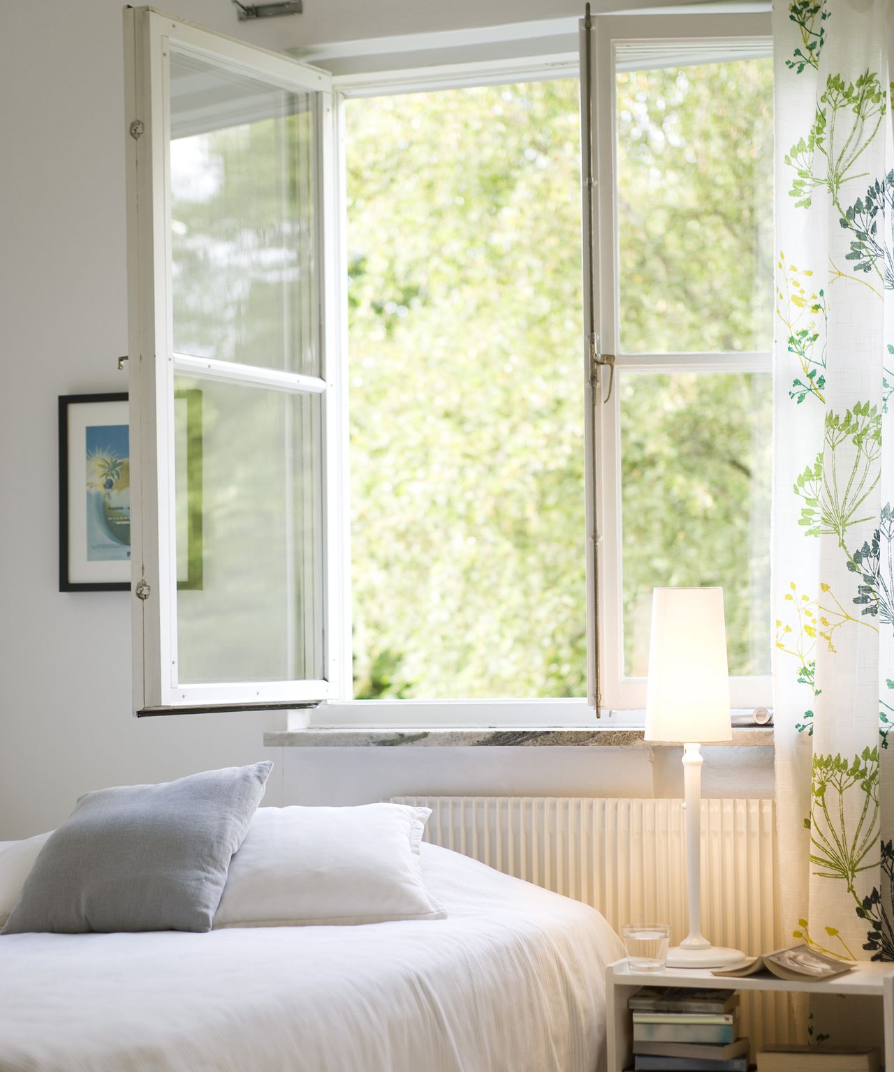 How to cool down a room: 13 quick ways to lower the temperature without ...
