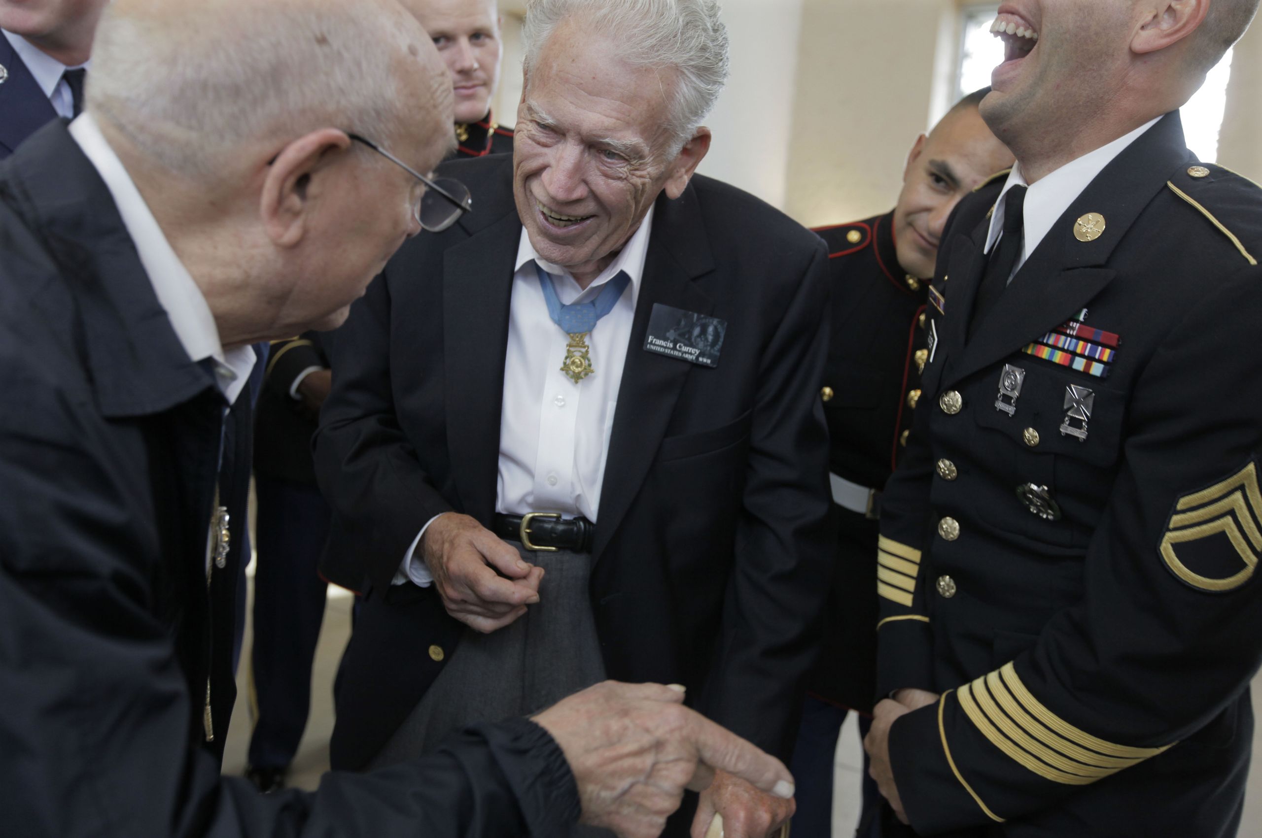 Francis Currey, one of the last surviving World War II Medal of Honor ...