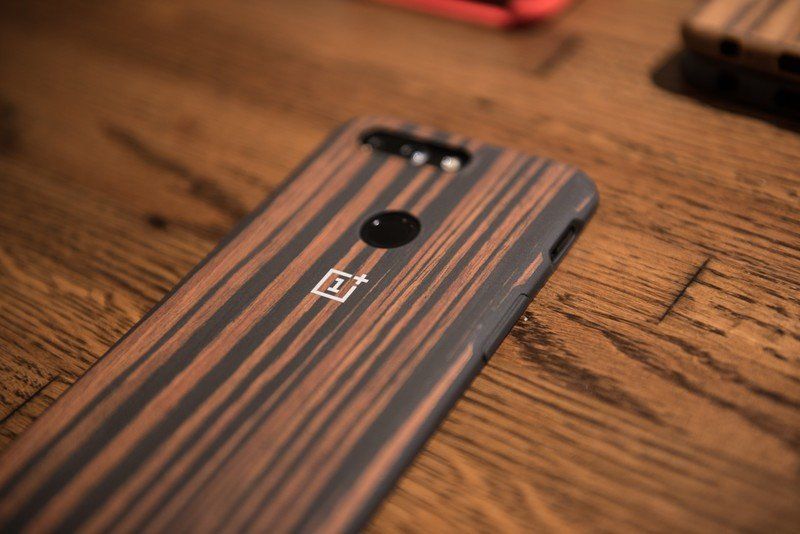 Here are all the official OnePlus 5T cases | Android Central