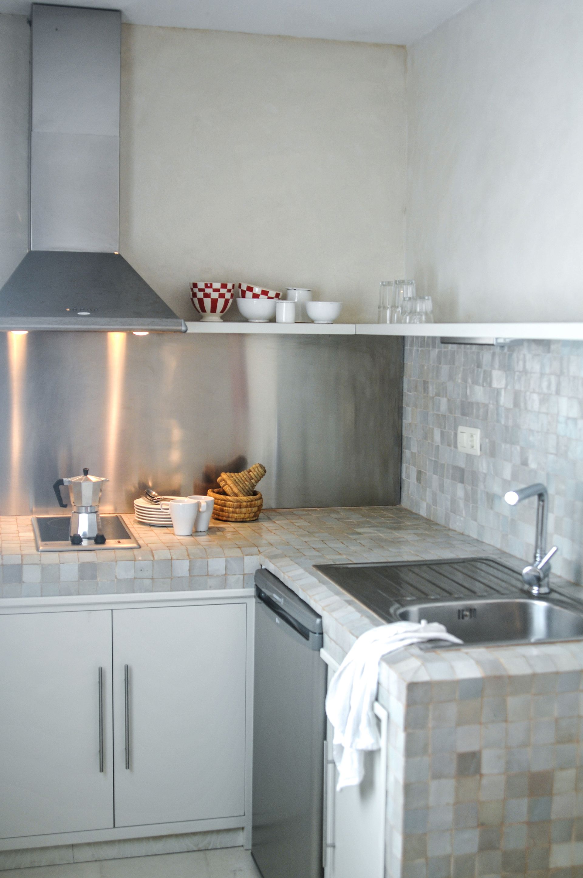 Tile countertop ideas: 10 ways to tile countertops | Homes and Gardens