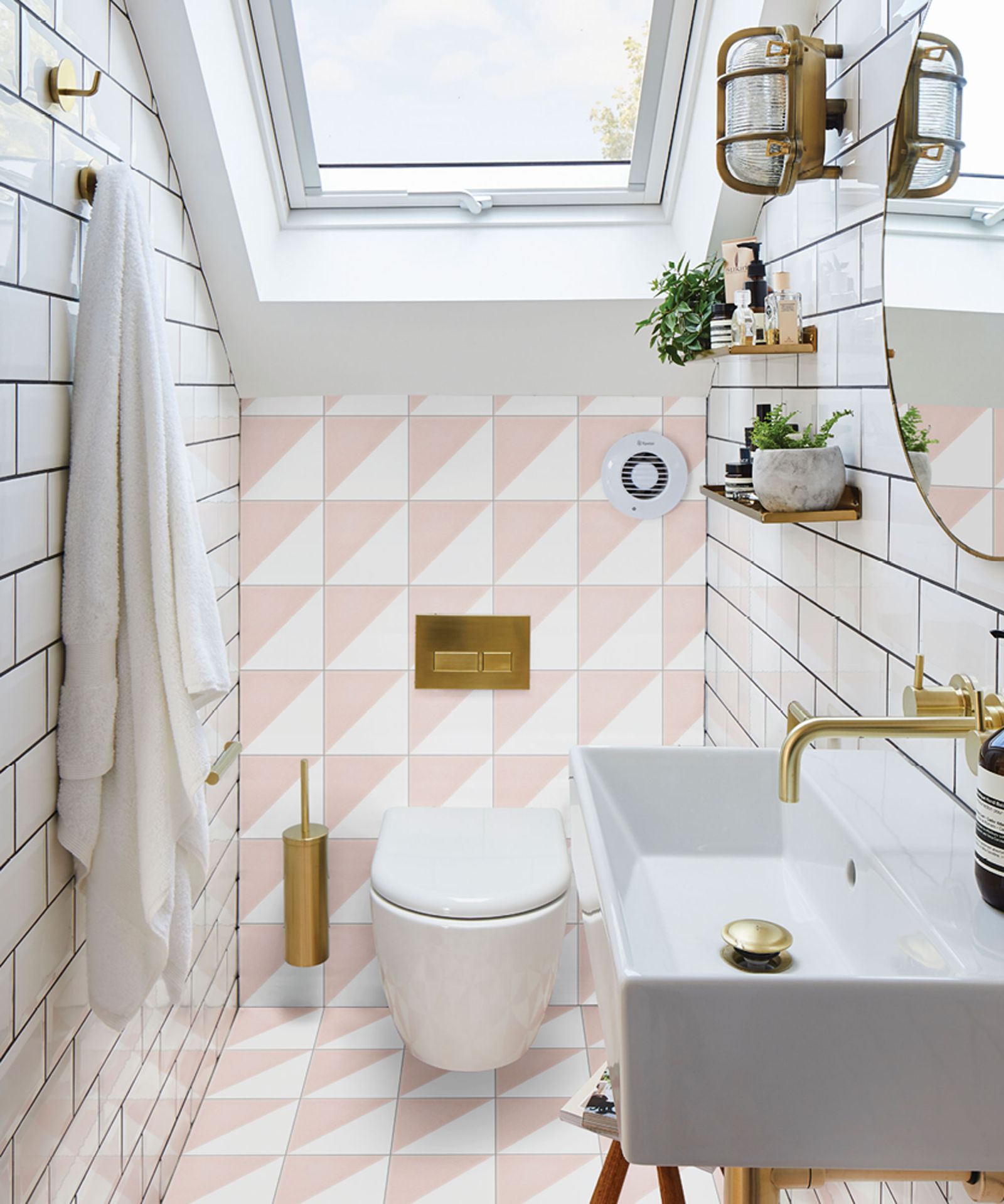 44 beautiful bathroom tile ideas to inspire a makeover | Real Homes