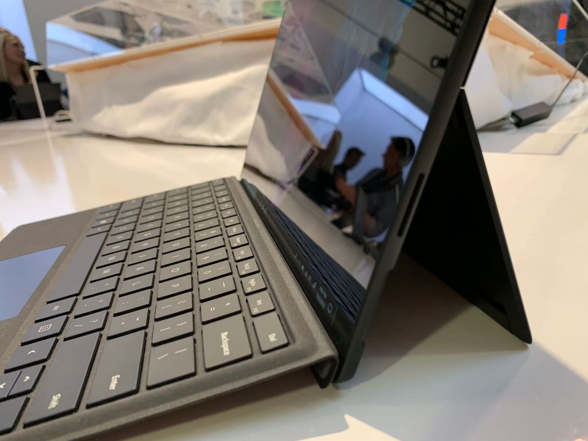 Surface Pro 6 Hands-on: Serious Quad-Core Power, Sleek Black Finish ...
