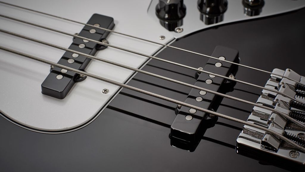 Best flatwound bass strings 2025: how to choose the best flatwounds ...