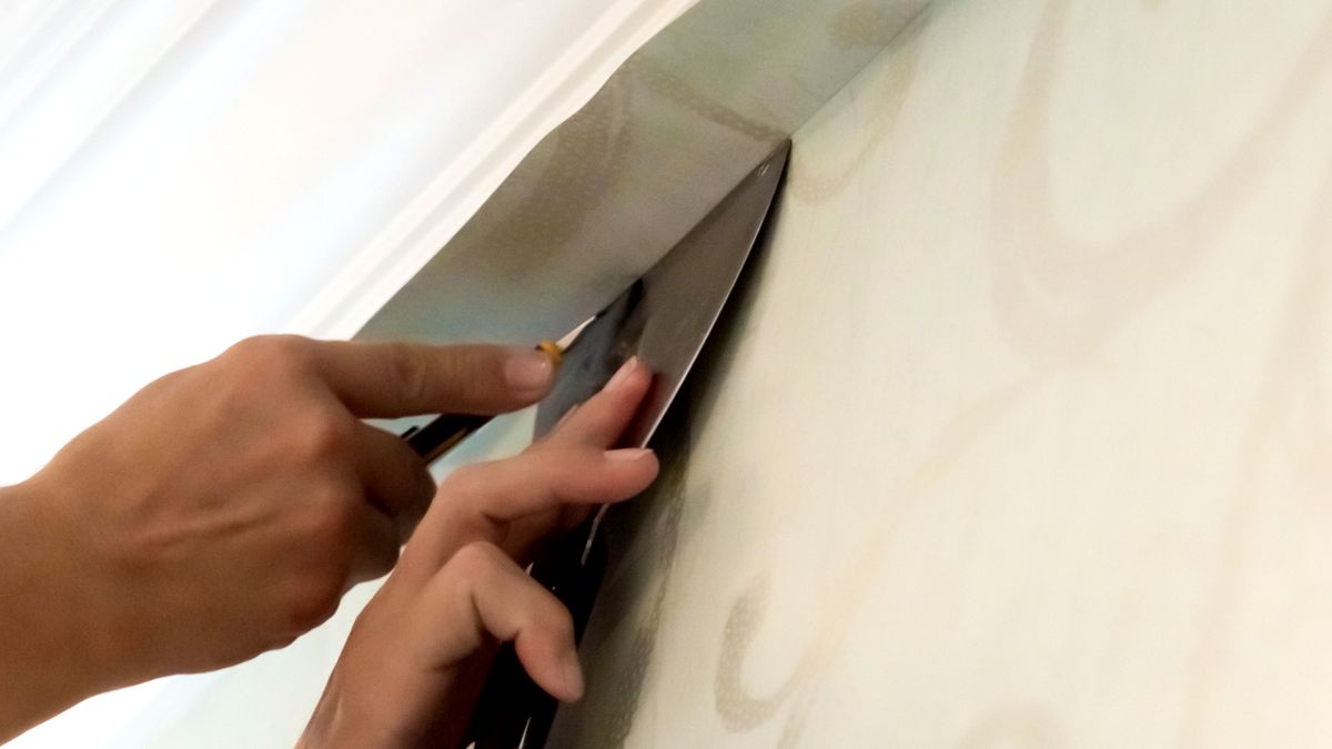 9 wallpaper hacks to make hanging wallpaper easier | Homebuilding