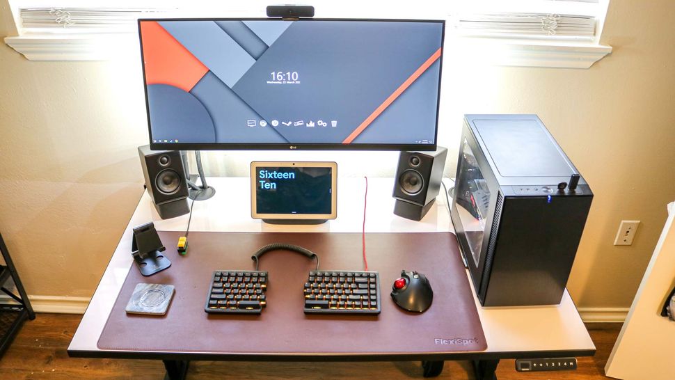 Wide vs narrow standing desk: 4 questions to ask before you buy | Tom's ...