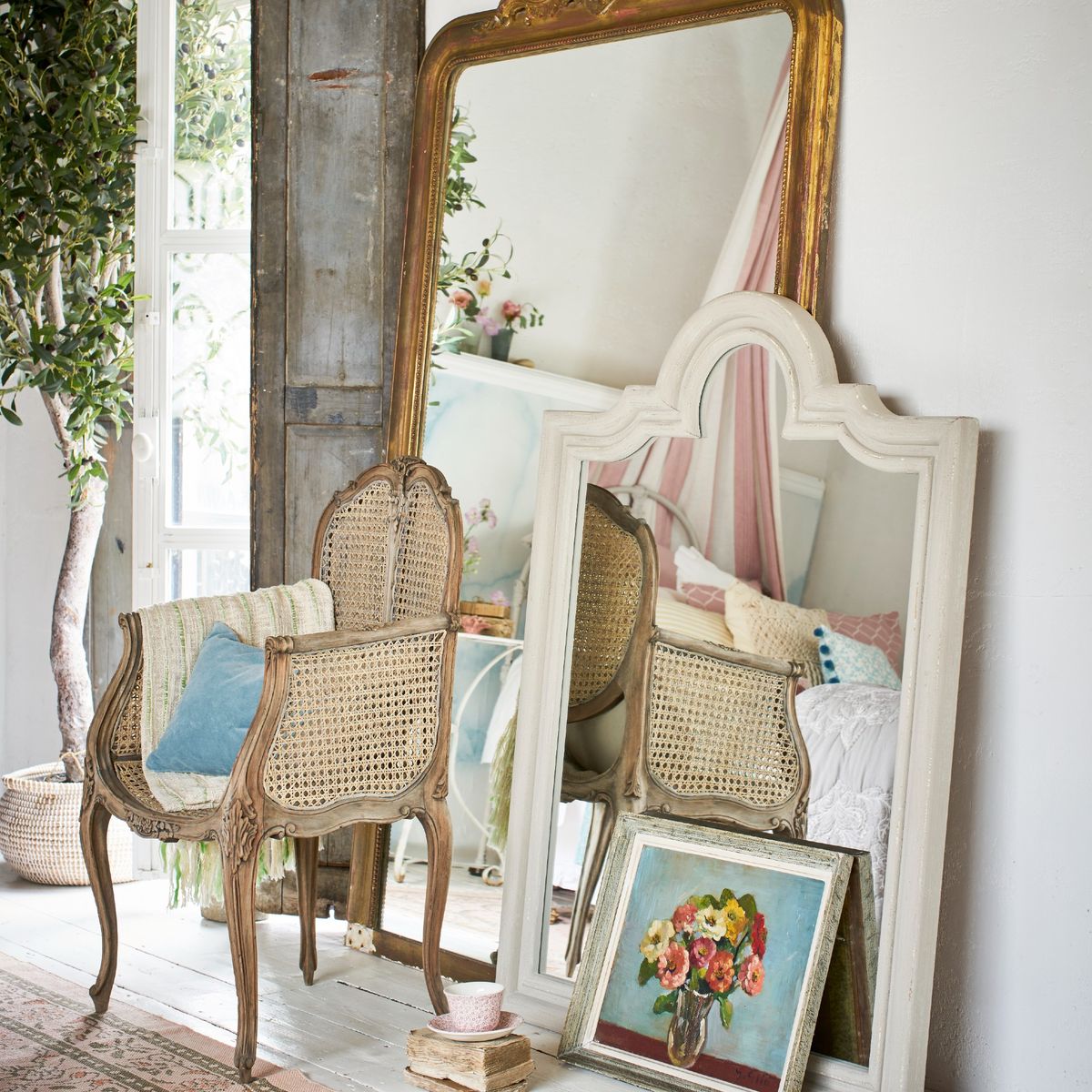 How to hang a heavy mirror safely and securely | Ideal Home