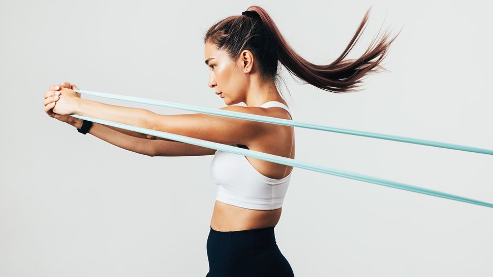 The experts have spoken — these 3 resistance band exercises strengthen ...