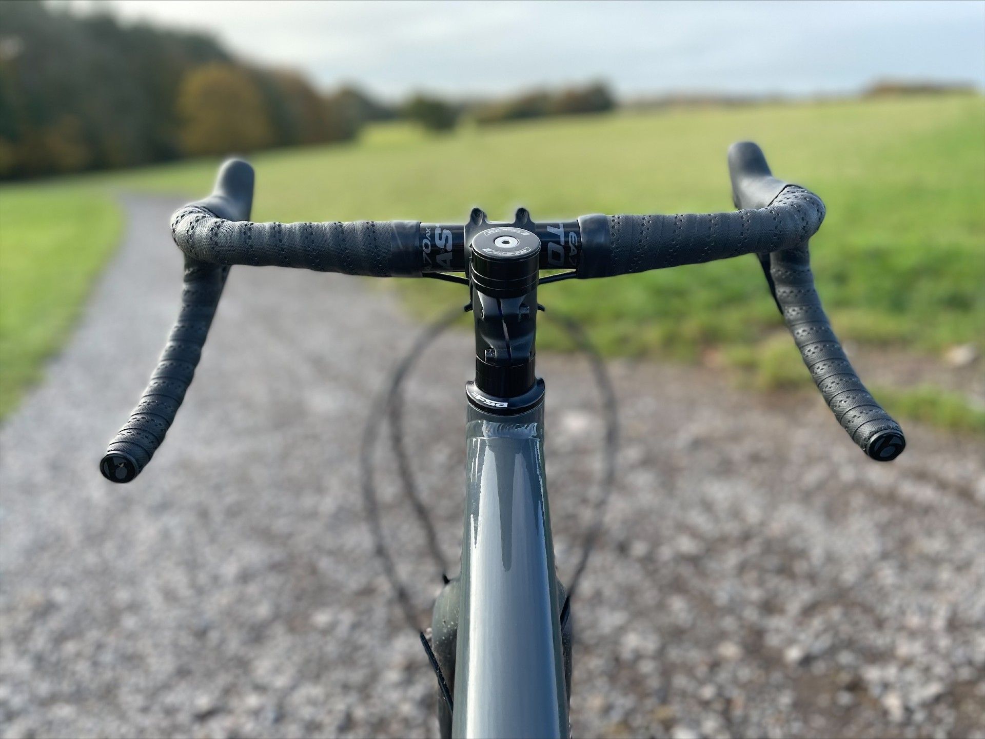 Best handlebars for gravel bikes 2023: flared bars for off-road riding ...