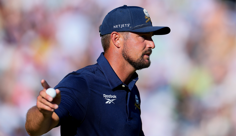 What Putter Does Phil Mickelson Use? Lefty Spotted Using L.A.B Golf ...