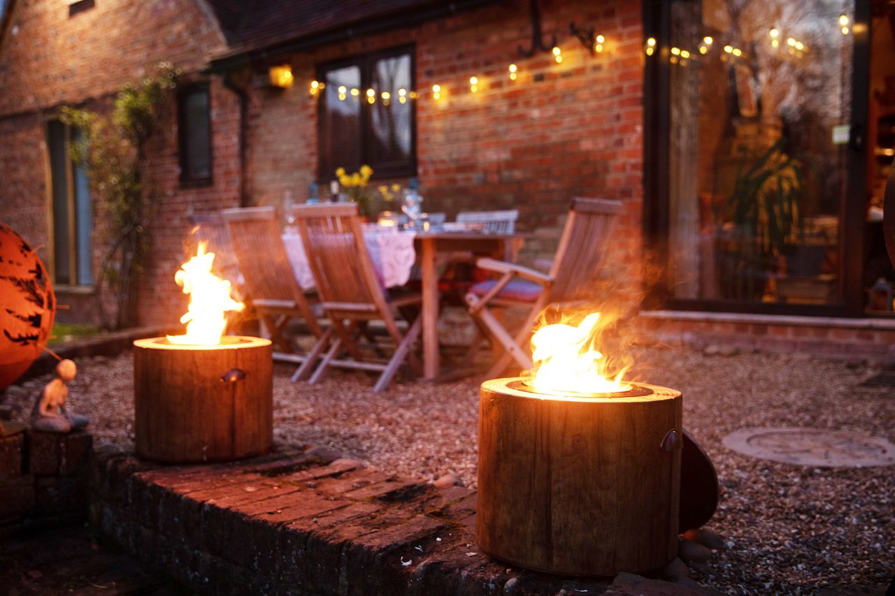 5 things people with cozy winter backyards have in them - ideas to copy ...
