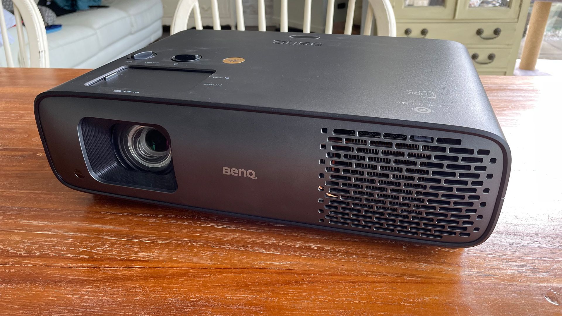 BenQ W4000i review: boldly goes where no sub-3K projector has gone ...
