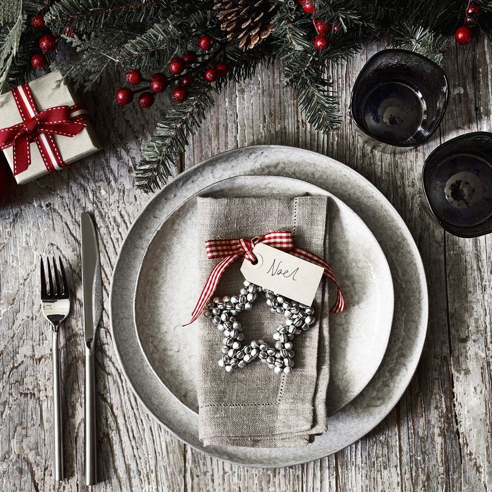 Christmas place settings to take your festive table to the next level ...