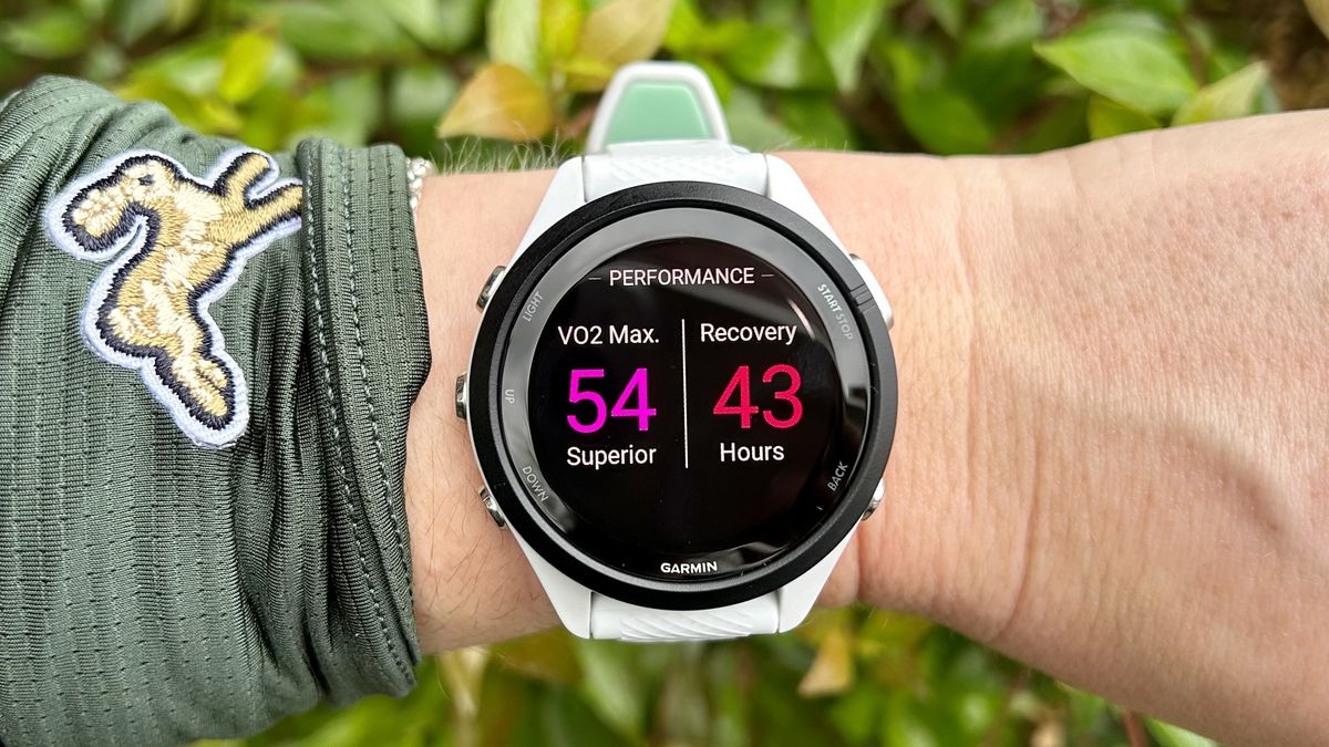 Garmin Forerunner 255 vs Forerunner 265 — which is the right running ...