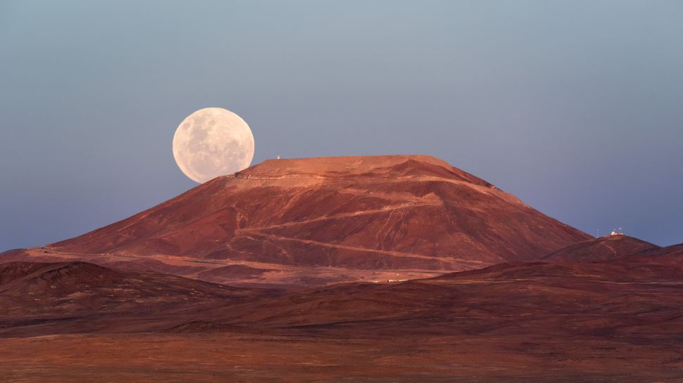How big is the moon? The size and weight compared to Earth | Space