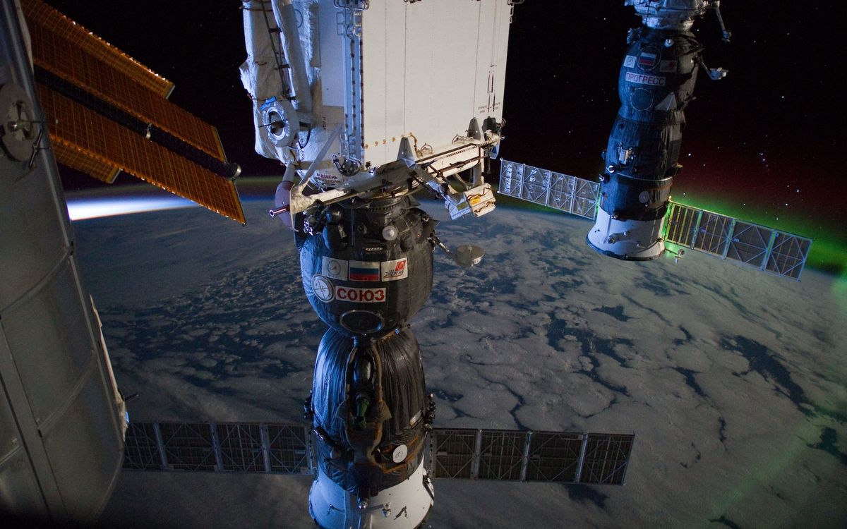 Astronauts Spy Southern Lights and Daybreak Space Wallpaper | Space