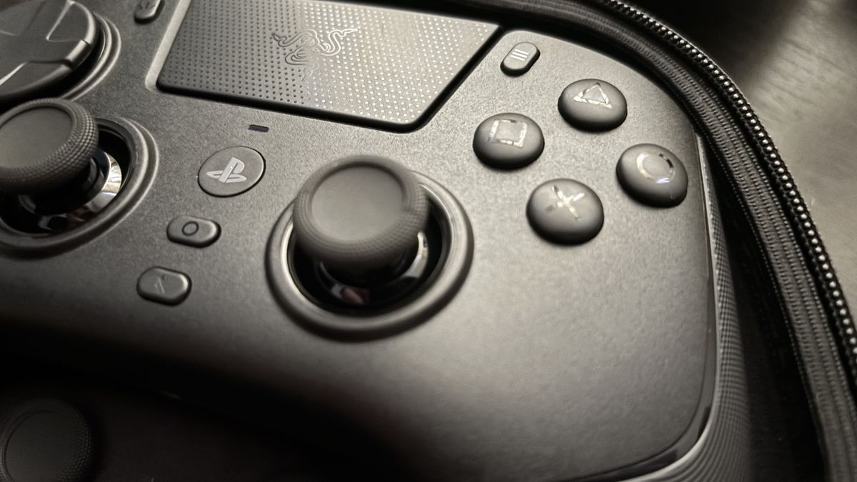 Razer Raiju V3 Pro review: a great premium pick with a better Xbox ...