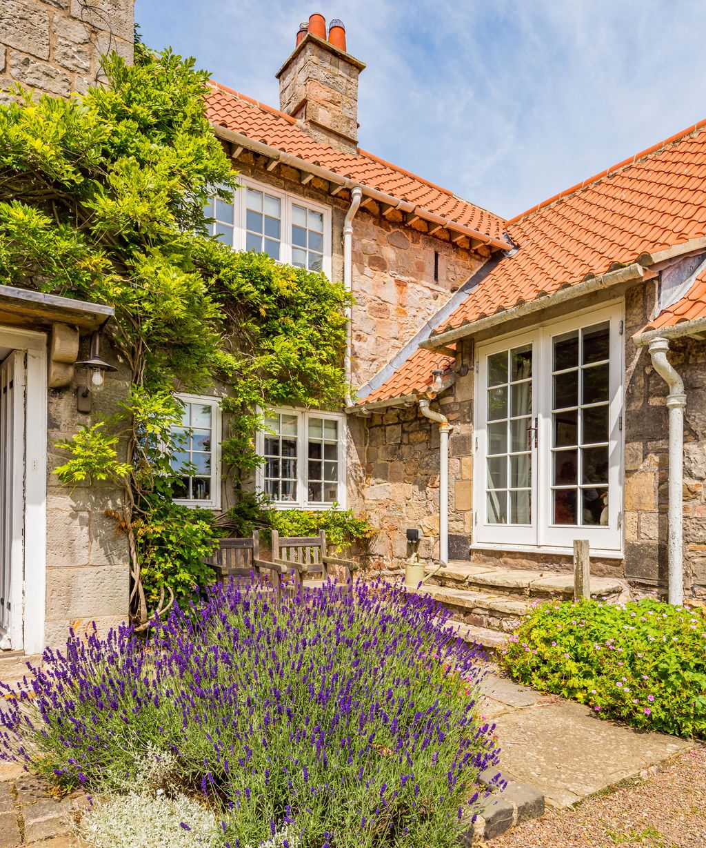This Northumbrian coastal cottage has a beautiful interior | Homes and ...