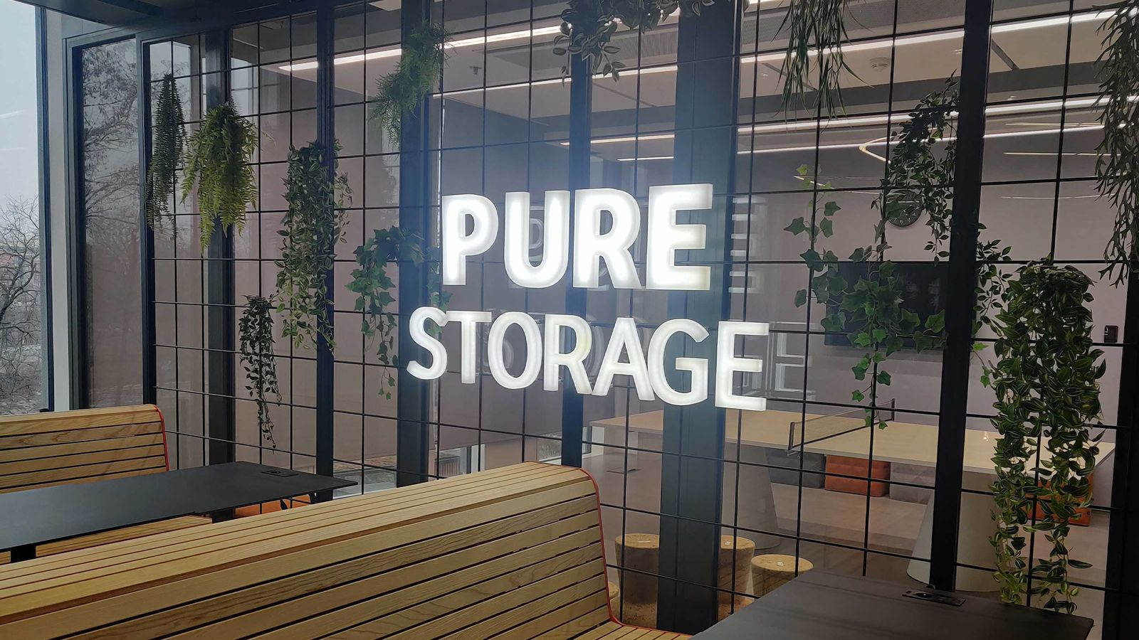 Pure Storage targets partner growth with revamped reseller program ...