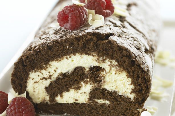 Chocolate and raspberry roulade | Dessert Recipes | GoodtoKnow